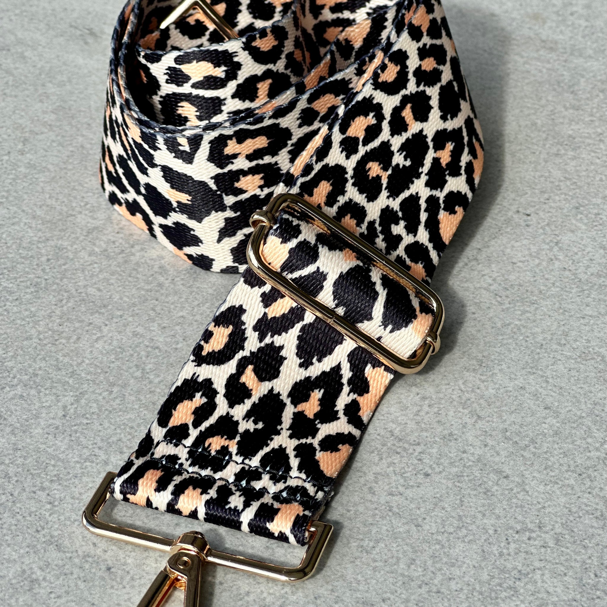 Leopard bag strap